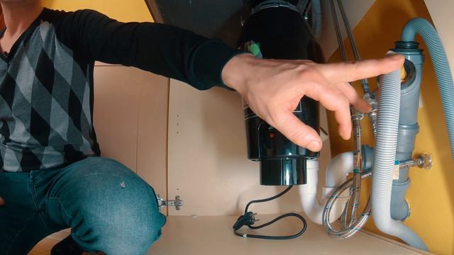 Как подключить слив из стиральной и посудомоечной машины, если на кухне стоит измельчитель