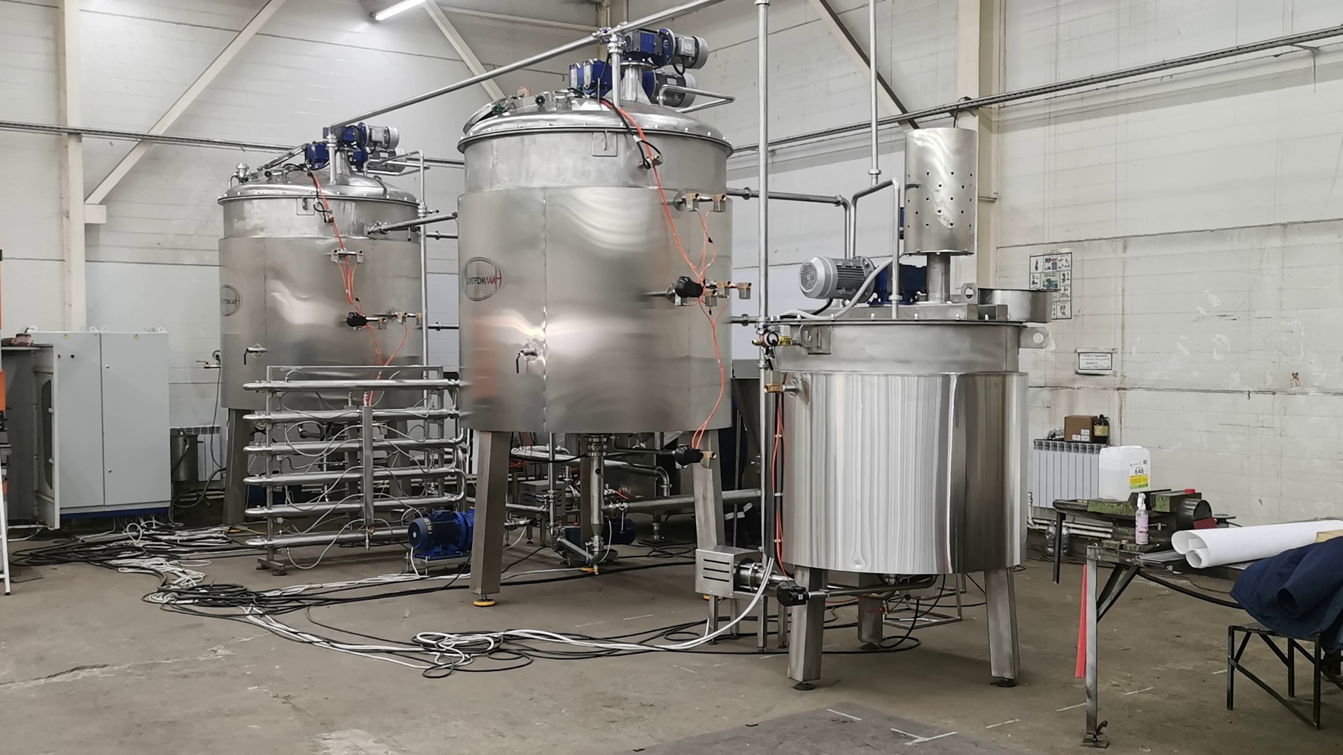 Линия сгущенного молока по ТУ  ДС-1м³ 2хВГА-3м³ АРЖ-НП-700л- видео