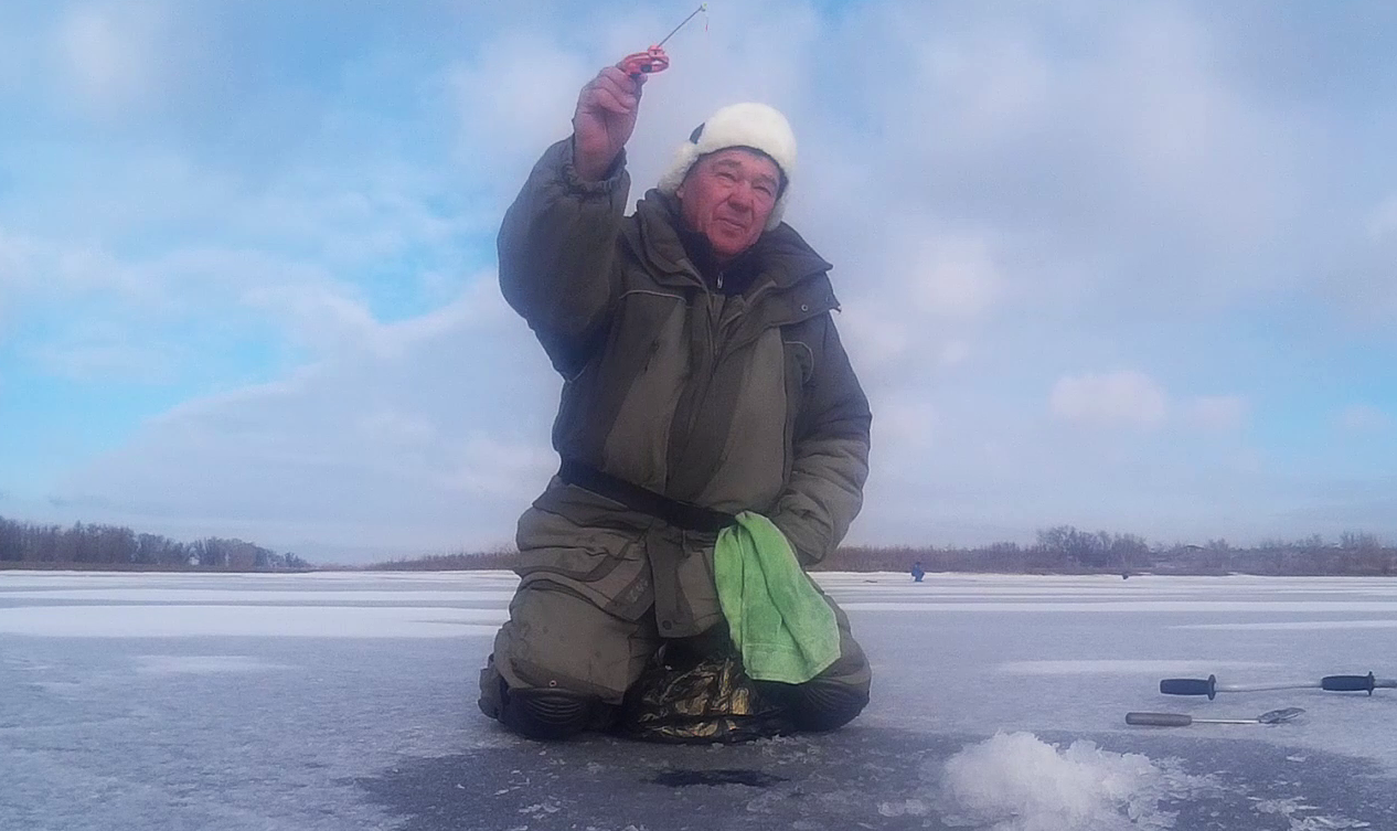Золотая лунка на Ахтубе в тандеме с безмотылкой дали результат.