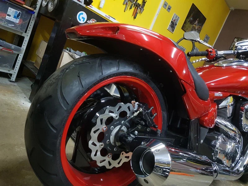 Уборка штатного серого цвета в порошковую краску под дизайн мотоцикла на примере Suzuki M109R.