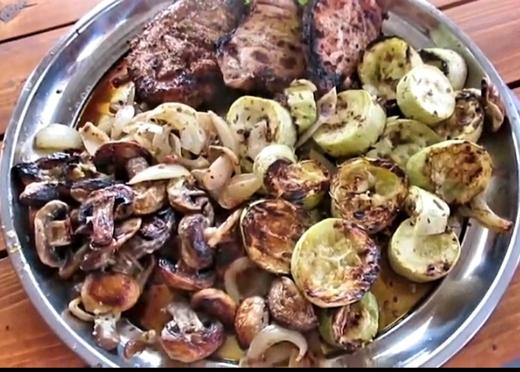 Очень вкусный Шашлык  Салат  ГРИБЫ на гриле.