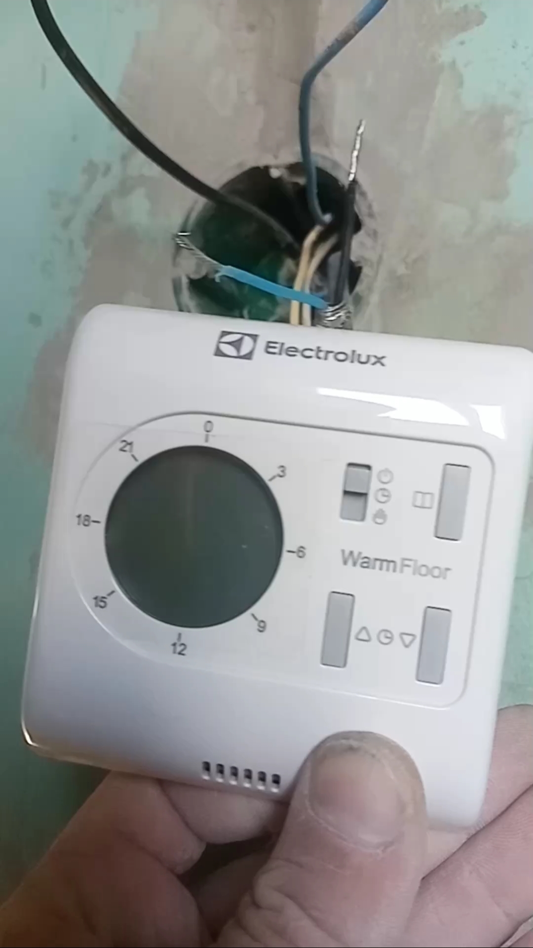 как подключить терморегулятор