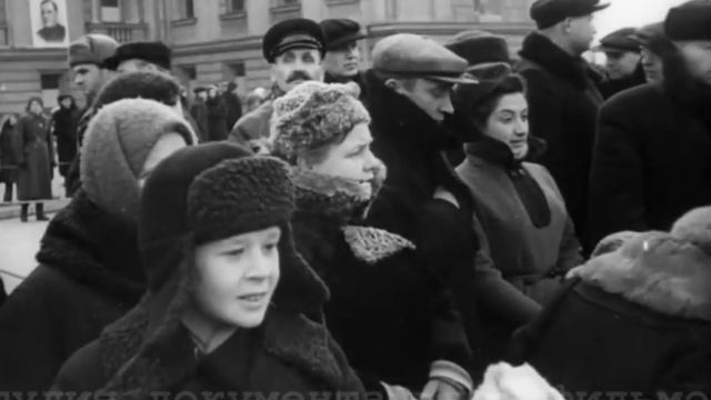 Броня крепка... Парад 7 ноября в Куйбышеве