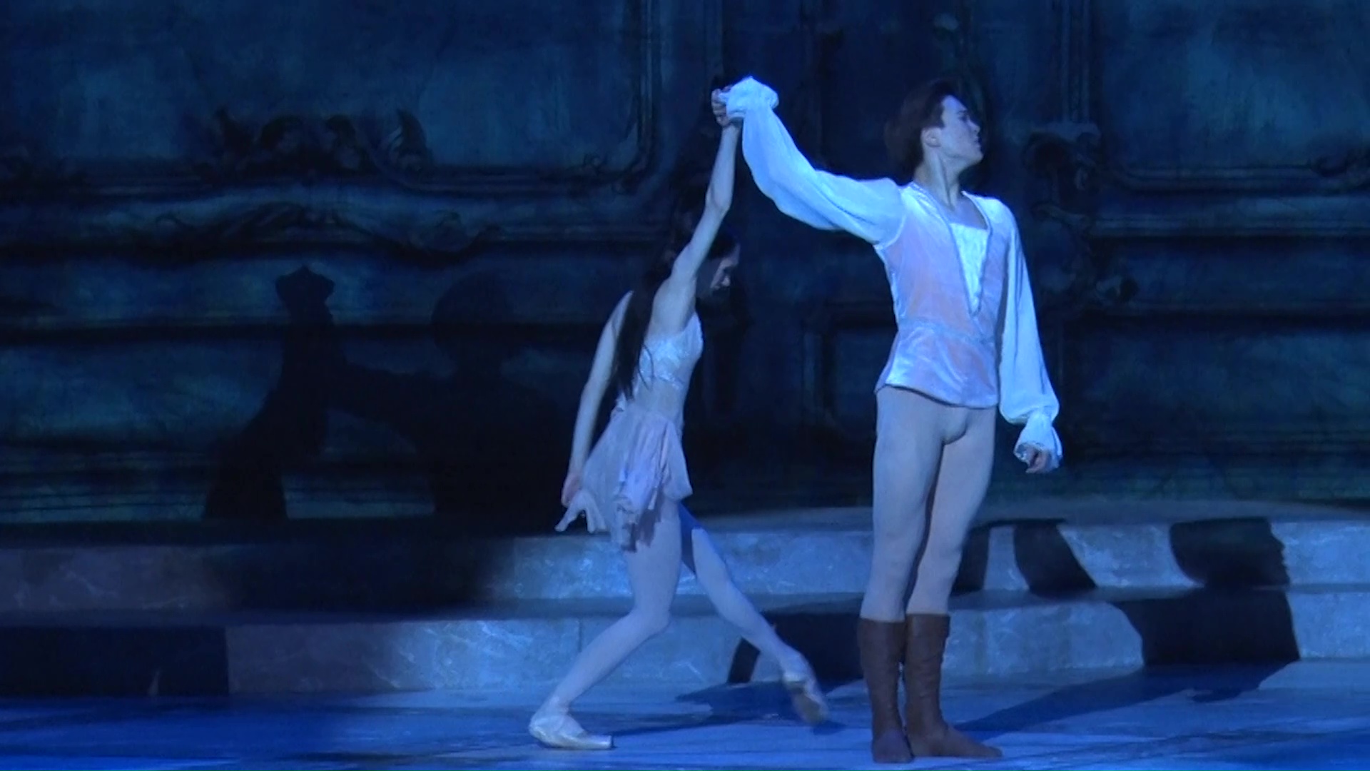 Танцовщик из Японии покоряет марийскую балетную сцену