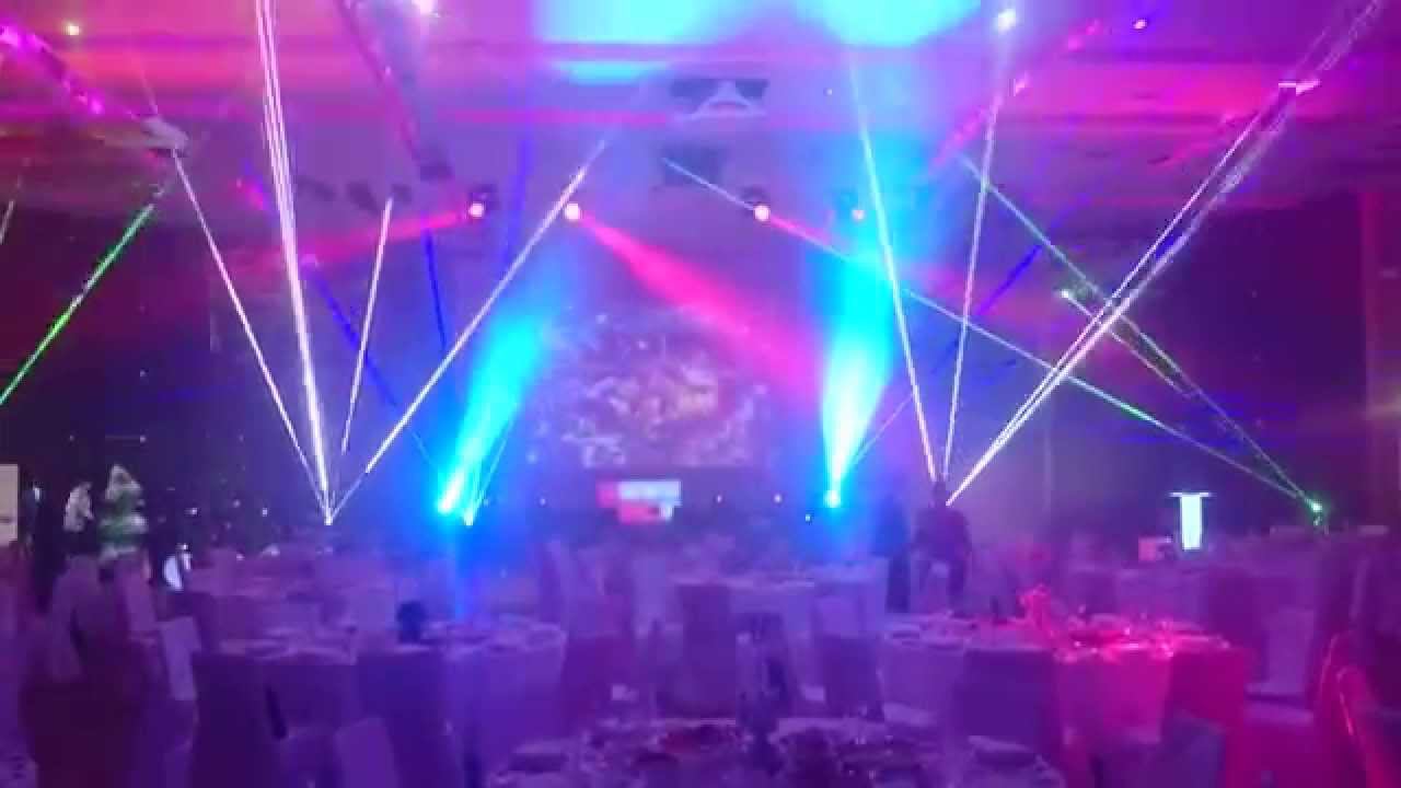 Лазерное лучевое шоу