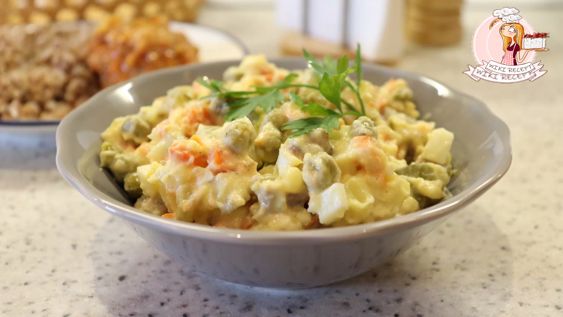 Зачем готовить Оливье с колбасой, когда есть говядина? С ней салат в 100 крат вкуснее!