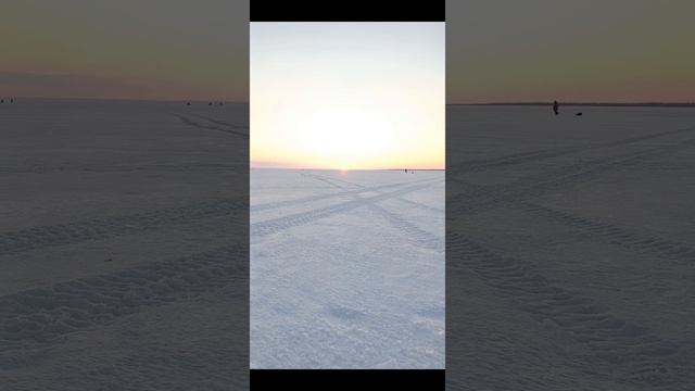 на рыбалку с утреца и з...ца!!!.mp4