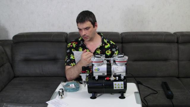 Компрессор для аэрографа FENGDA AS-196 двухпоршневой с ресивером