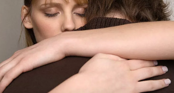 Я к тебе подойду и поглажу тебя по щеке. Автор текста Ирина Ксон. Стихи.