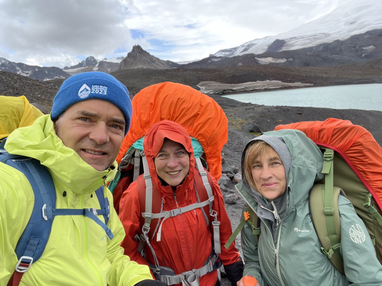 Эльбрус 2023. 3 часть. Лунная поляна. Моржи столицы