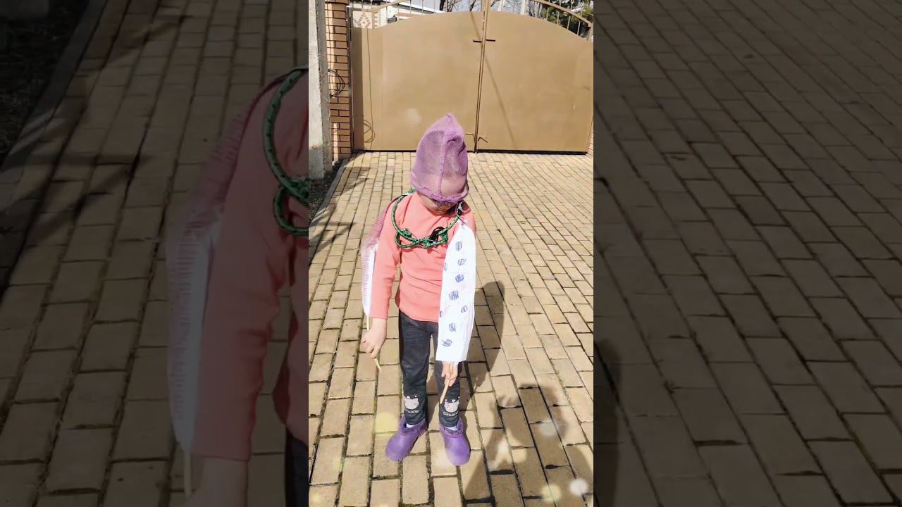 Бабочка-самоделка #бабочка #стрекоза #своимируками #деревня #свойдом #полёты #полетаем  #Ксюшкапушка