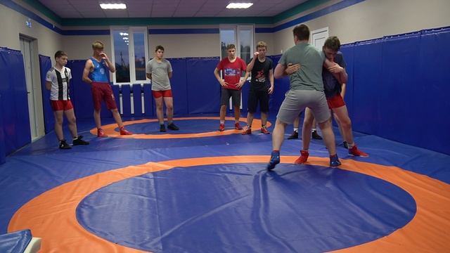 Разбор стойки борца!