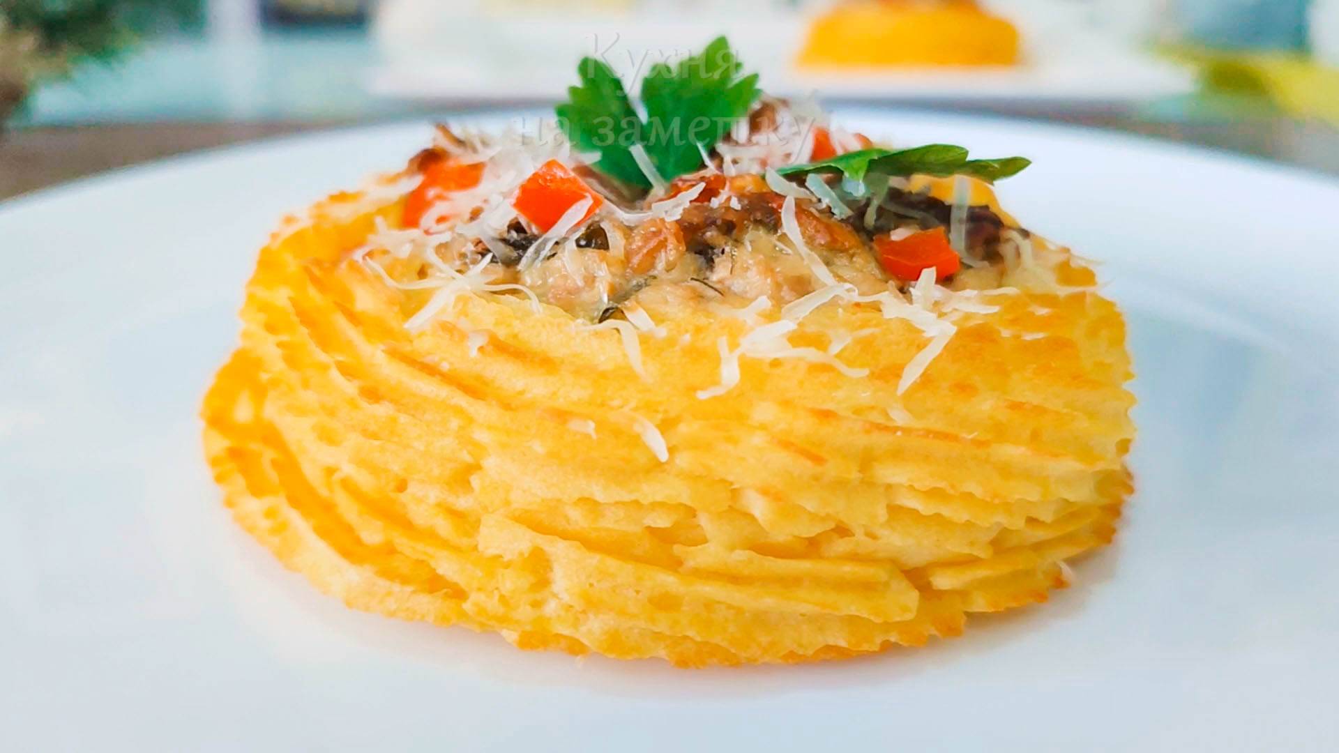 Эффектное блюдо на праздник или ужин. Картофельные гнезда с начинкой