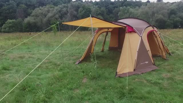 Кемпинговая палатка Galaxy. Для семьи из 4-х человек.