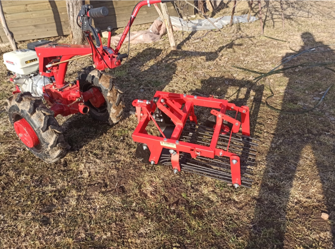 И сразу БРАК. Картофелекопалка Украина КМ-1 на мотоблок  МТЗ с двигателем Weima WM188F 13л_с.