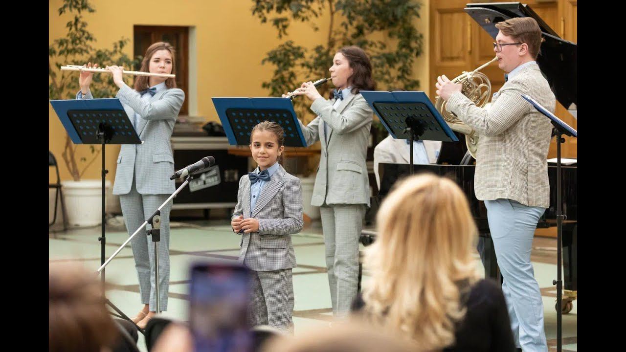 "Песня Красной Шапочки" А. Рыбников, Ю. Ким, А. Калашян