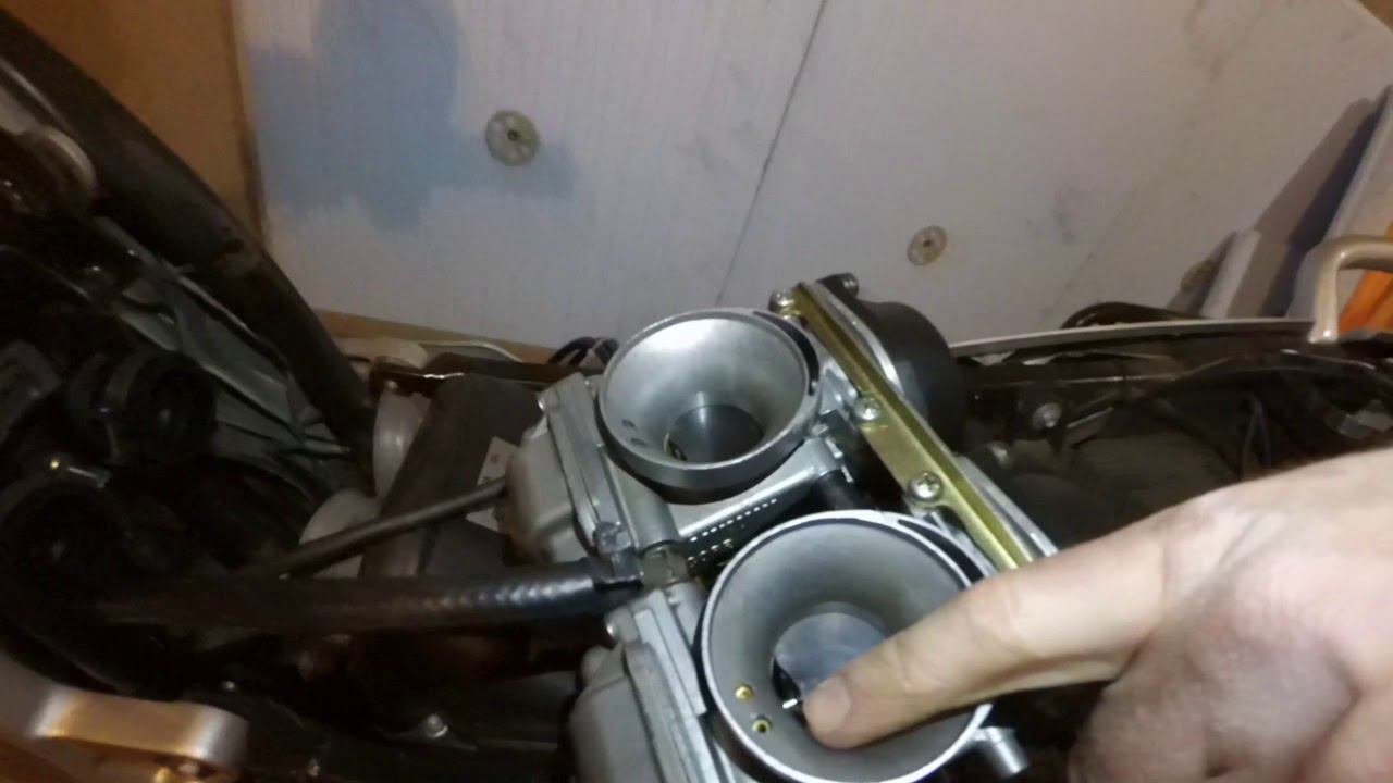 Aprilia Pegaso, замена манифолд(резиновых впускных колекторов), мелкий тюниг.