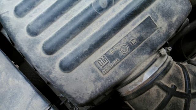 Периодически проверяйте патрубки в моторном отсеке.