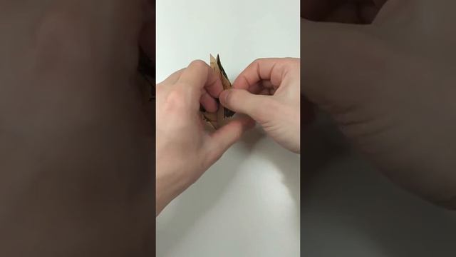 Подарочная коробочка с имитацией ленты #своимируками #оригами #1минутанепредел #мелкаямоторикарук