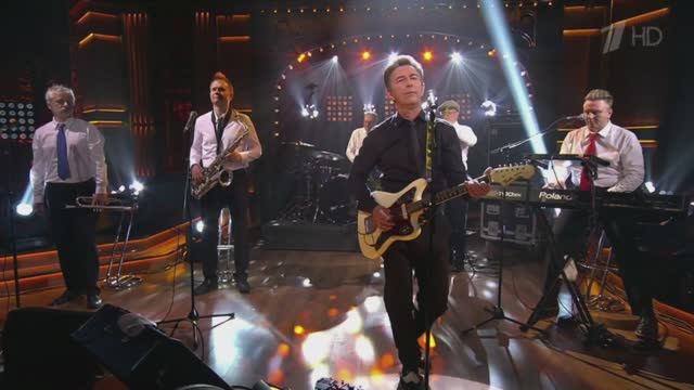 Валерий Сюткин — "Как жаль" (Вечерний Unplugged, Первый канал, 2020)