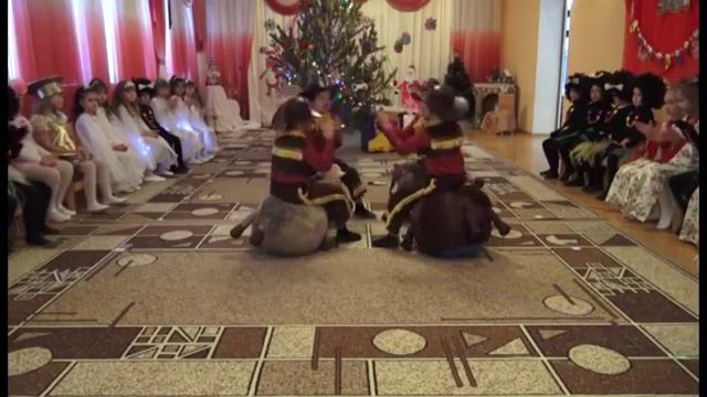 Танец _Ковбоев_в детском саду.mp4