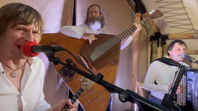 Ягода-малинка(необычный кавер)