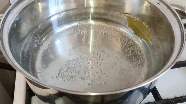 Этот суп из рыбных консервов с плавленым сыром вам очень понравится быстро, вкусно, дешево.