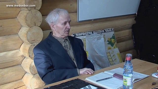 Кашковский_ Про инструкции, про большие кормушки и кормление пчел.mp4