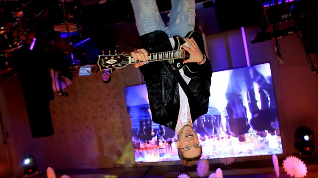 Пародия на Доктора Хауса. :) Стёбная презентация ведущего.