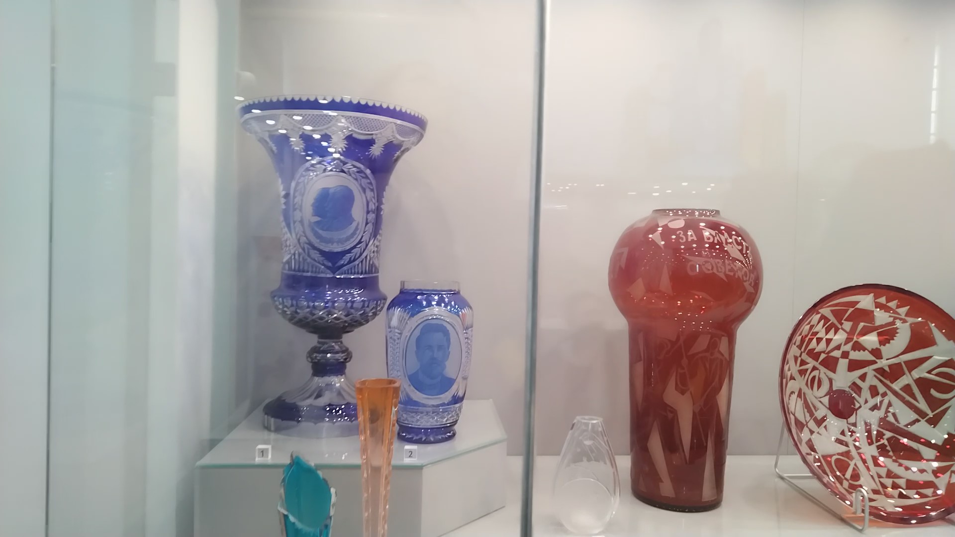 Шикарный музей хрусталя во Владимире.