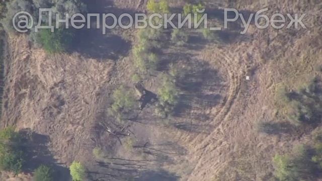 Удар Ланцетом по гаубице M777 ВСУ на Херсонском напр/Strike at the AFU M777 howitzer by Lancet UAV