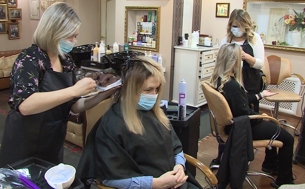 Липчанам рассказали о модных новогодних укладках