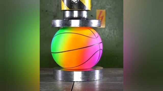 Очень не ожиданный поворот в данном эксперименте, очень  смешной исход. #shorts #short #satisfying