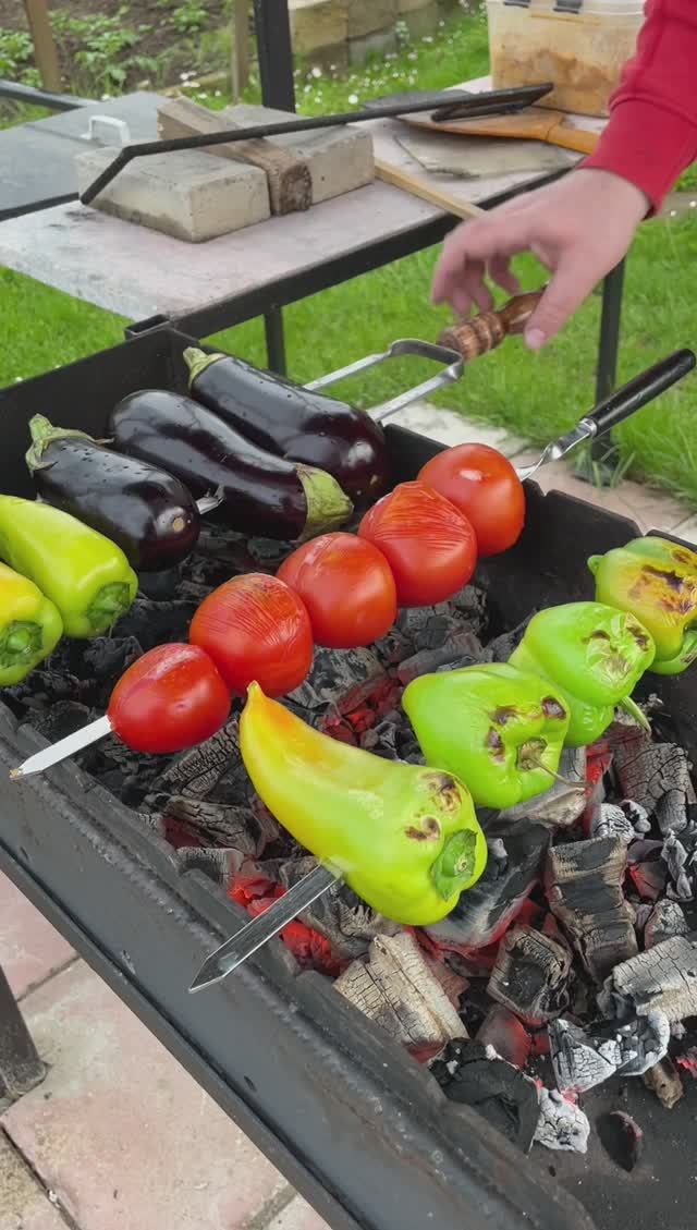 Теплый Мангал-салат на углях