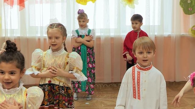 Праздничная песня на 8 марта дс Полянка группа 3 FULL HD 051032193ФВ