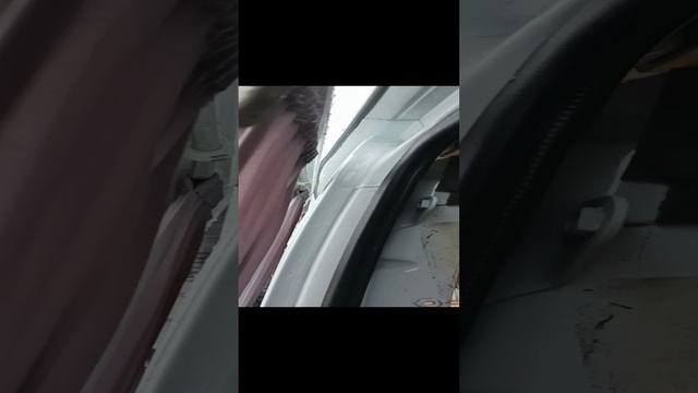 Перегородка между грузовым и пассажирским отсеком