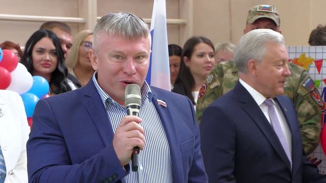 День знаний: в Братске приступили к занятиям более 27 тысяч школьников