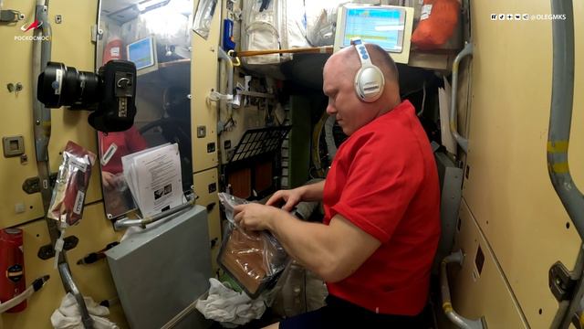 Замена пылефильтров в модуле ФГБ //Работа на МКС//