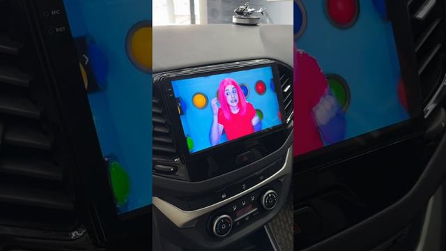 До и после Lada Vesta заменили устройство на андроид. магнитолу