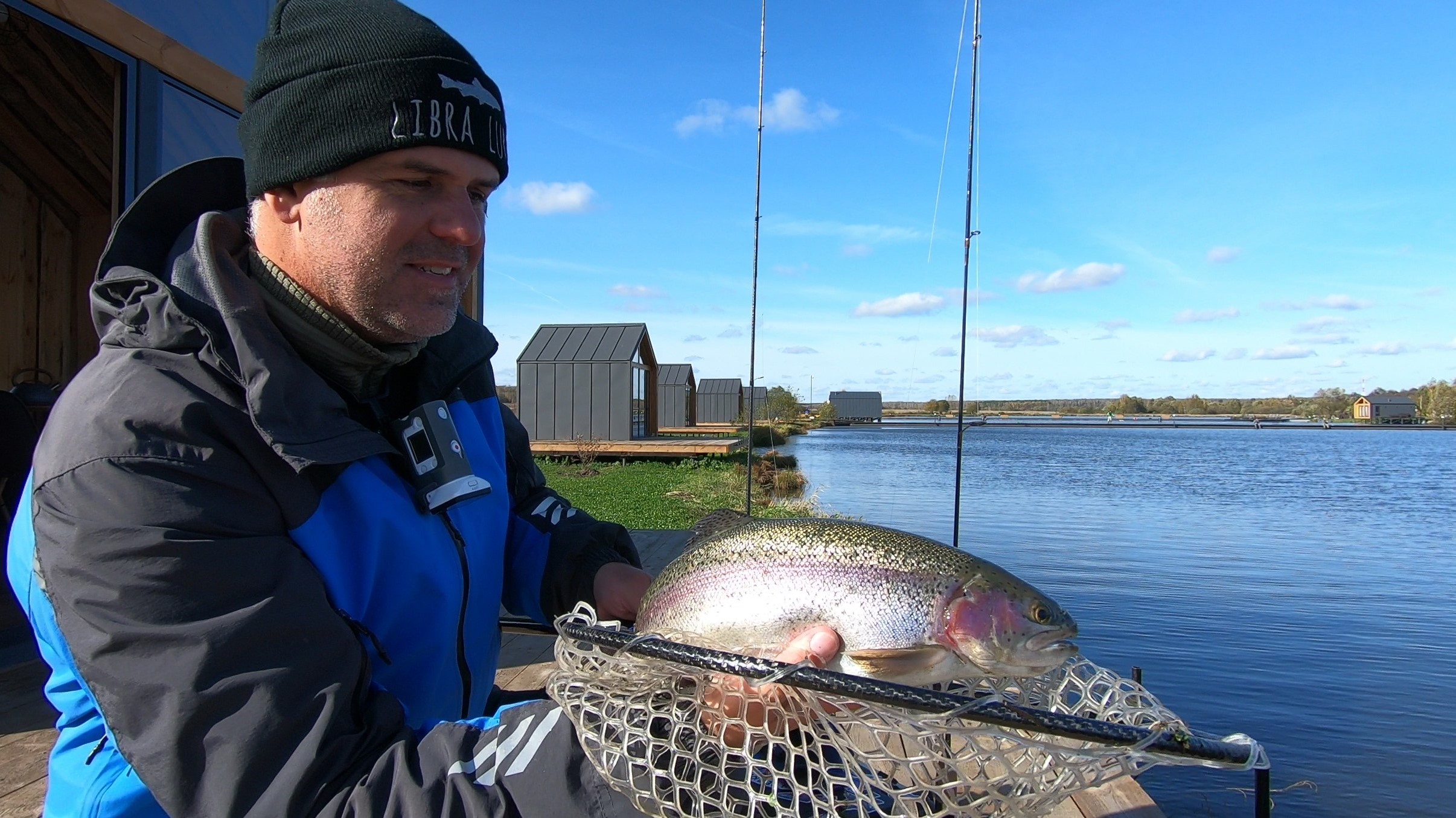 БЛЕСНА ЛОВИТ ФОРЕЛЬ Ловля форели на новом водоеме РК Кутузово