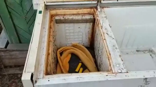 Как сделать брудер для индюшат из старого холодильника (начало).