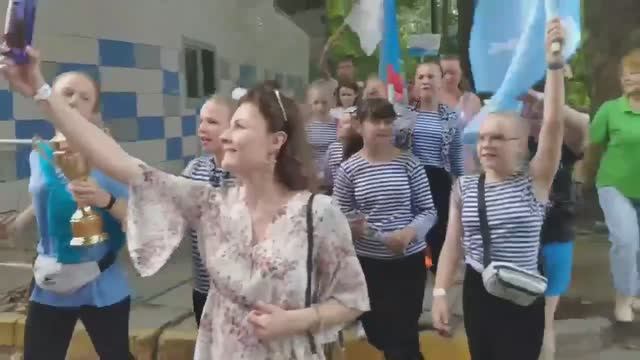 Крым, Алушта, Парад на Международном фестивале-конкурсе " Дорогами Успеха"