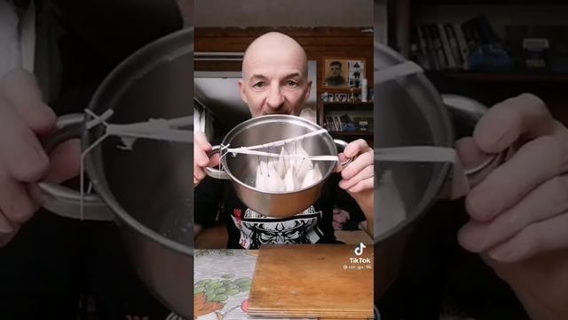 Варим пельмени по-новому.