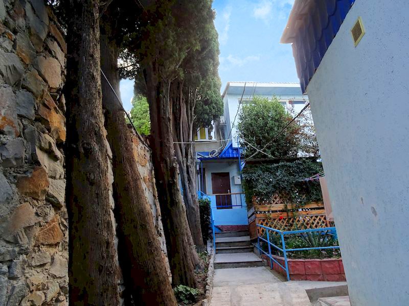 Отдых в Алупке цены недалеко от моря. Алупка частный сектор недорого. «ОКОЛО МОРЯ» ГОСТЕВОЙ ДОМ