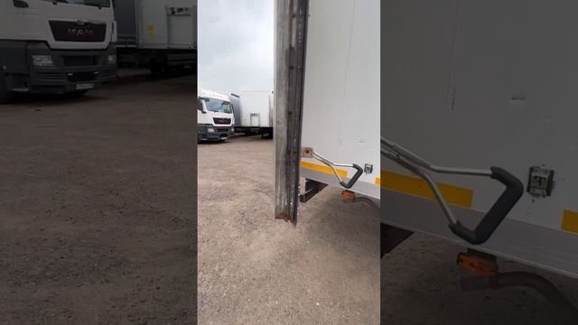 Грузовой автомобиль-фургон (рефрижератор) Isuzu 2018 года