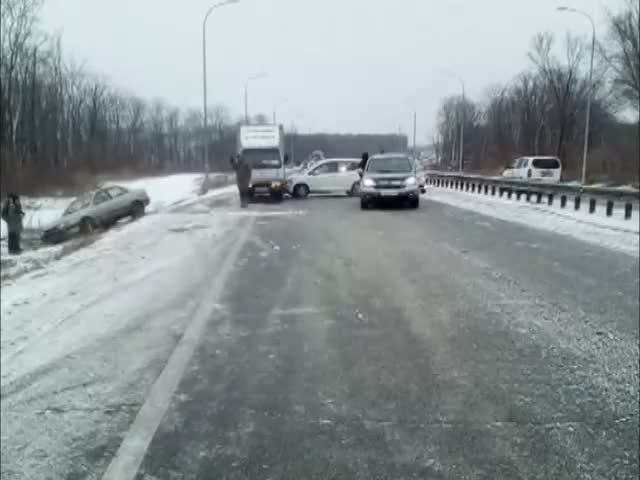 Массовое ДТП на Де-Фризе.