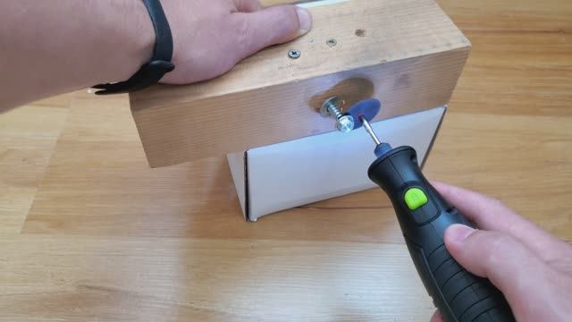 HAWKFORCE CM-8L Аккумуляторный гравер