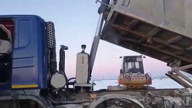 Гидроцилиндр подъема на SCANIA Гидроцилиндр подъема кузова на Скания Аналог HYVA ATL 157 4 5185