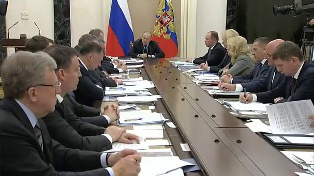 0:01 / 51:03


Совещание Владимира Путина с членами Правительства