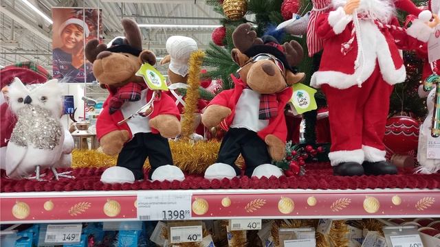 НОВОГОДНИЕ ИГРУШКИ, СВЕЧИ И ХЛОПУШКИ В НЕМ...(АШАН)